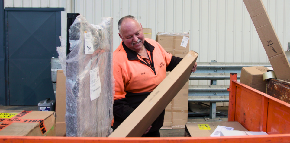 Freight Collect vs Freight Prepaid: Which one is right for you?